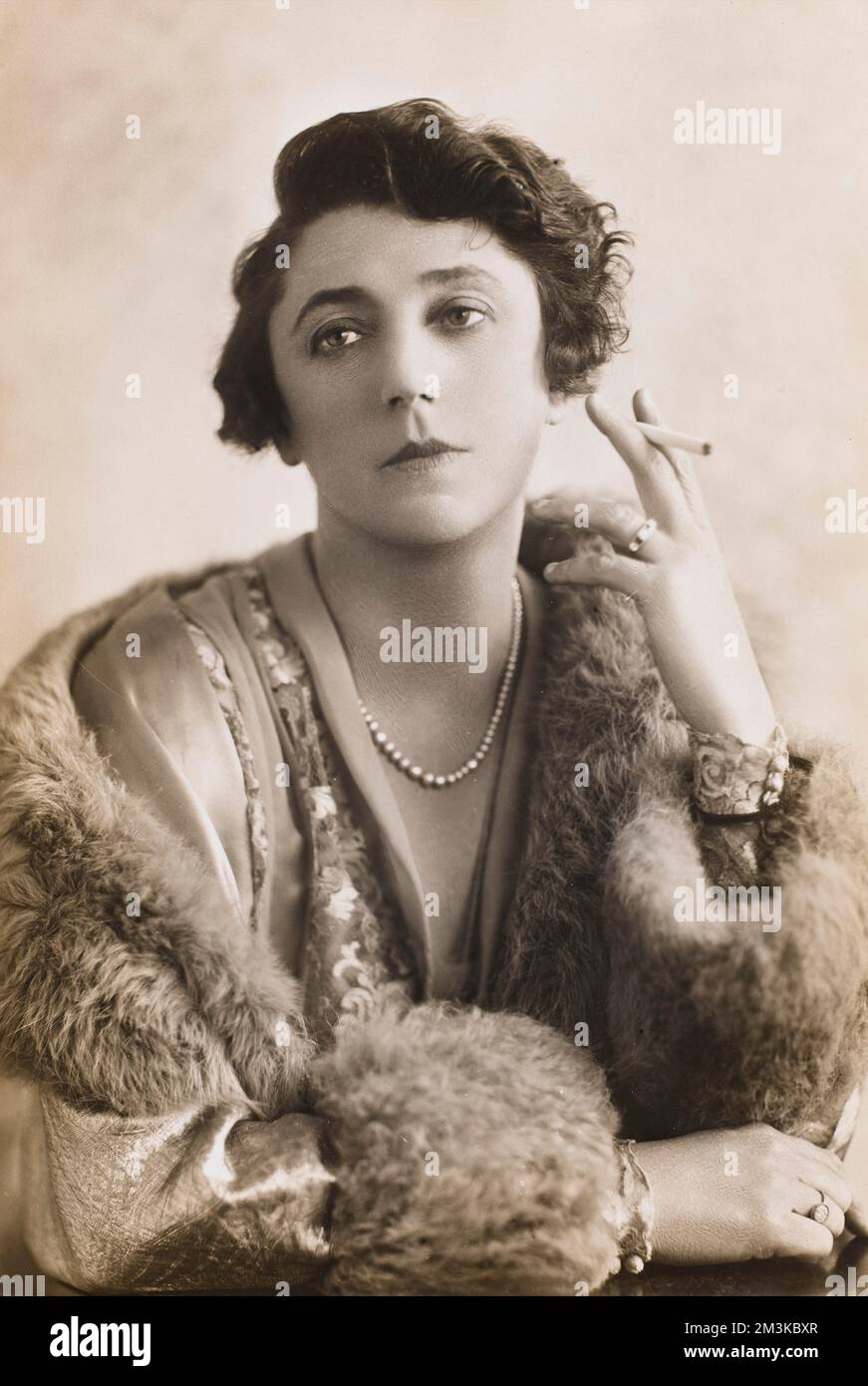 Auriol hi-res stock photography and images - Alamy