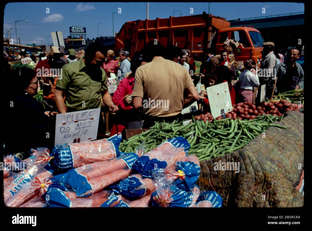 Outdoor Market at Haymarket Square , Markets, Street vendors, Produce ...