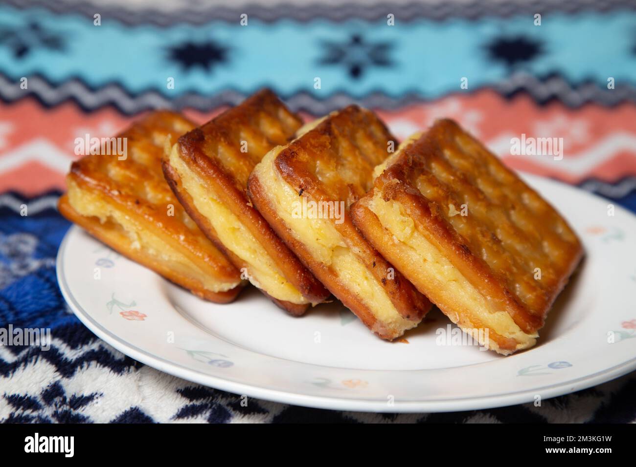 Gabin Cake Filled with Tape, a traditional food from Samarinda City ...