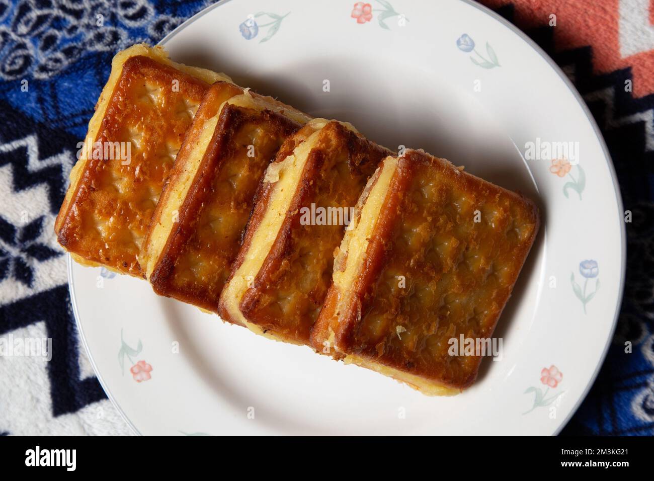 Gabin Cake Filled with Tape, a traditional food from Samarinda City ...