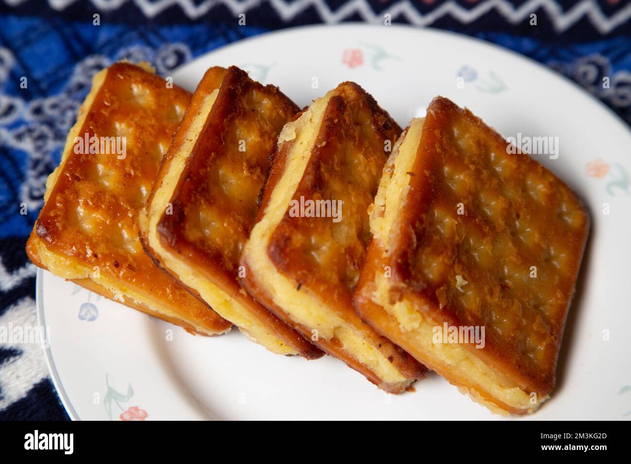 Gabin Cake Filled with Tape, a traditional food from Samarinda City ...