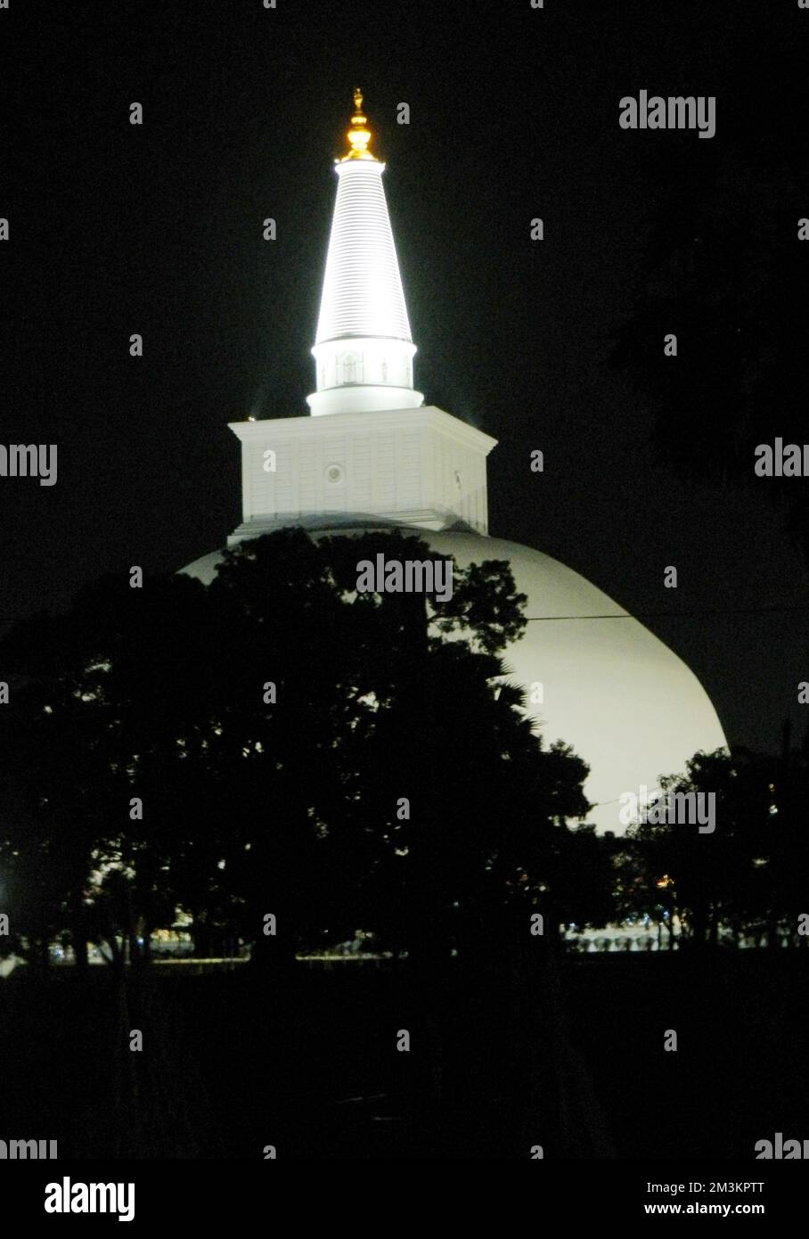 Ruwanweli maha stupa is the largest of all stupa in Sri Lanka. A Dona ...