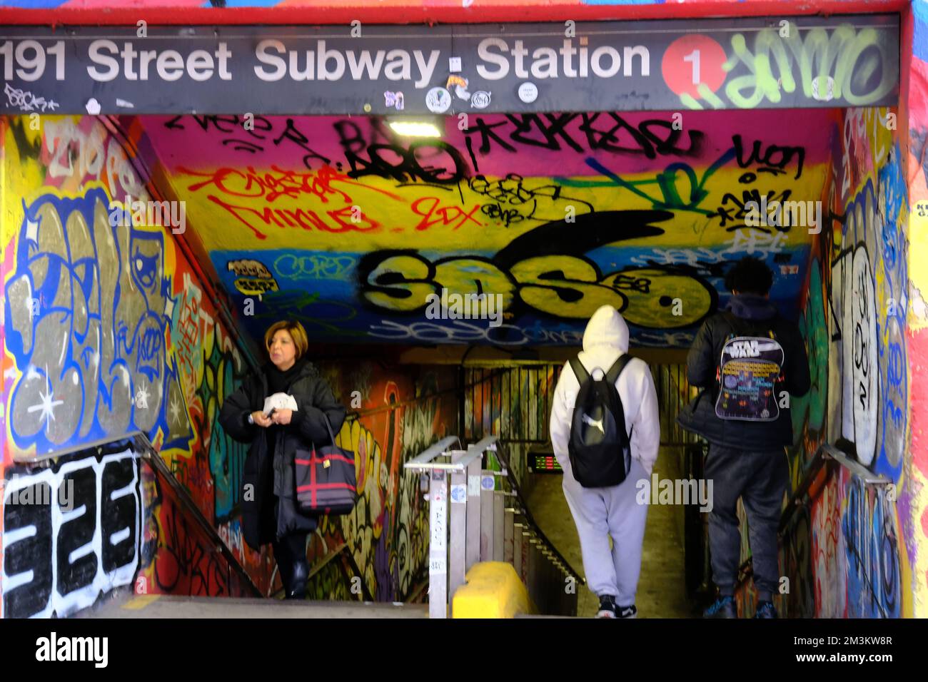 The entrance of 191 Street Subway Station tunnel for Line 1 subway ...