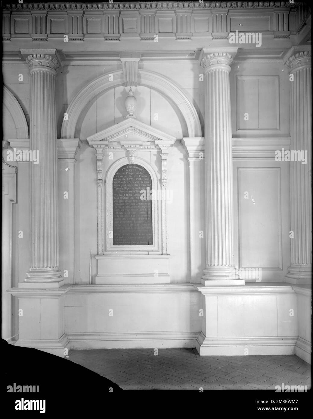 Philadelphia, Pennsylvania, 520 Chestnut Street, corridor and plaque ...