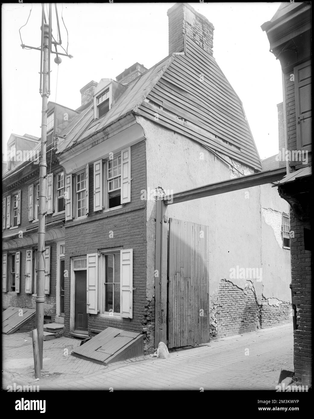 Philadelphia, Pennsylvania, Combes Alley, unknown house , Alleys ...
