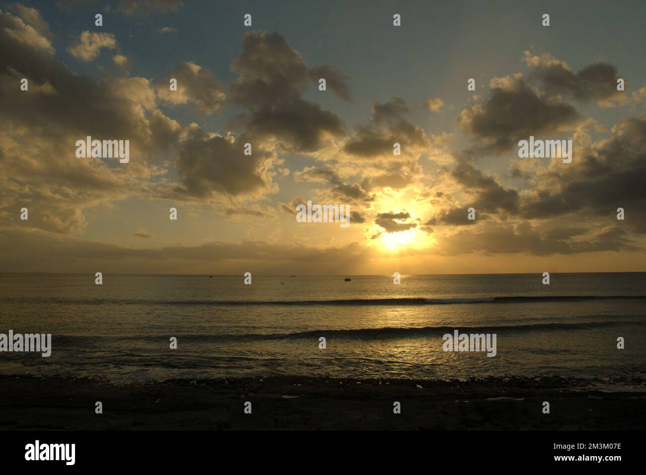 Seascape, sea horizon around sunset time off the coast of Rote Island ...