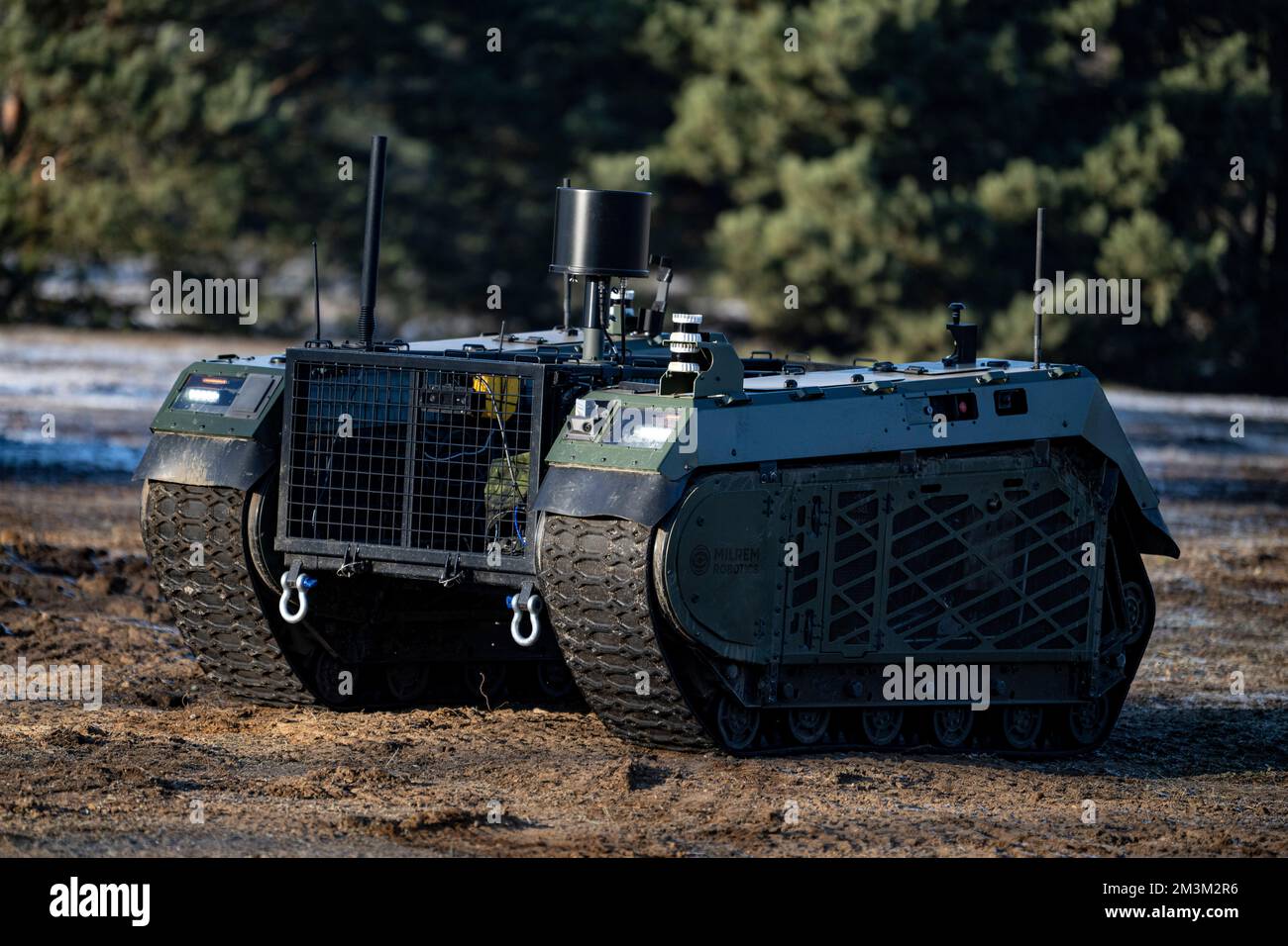 15 December 2022, Brandenburg, Brück: A THeMIS (Tracked Hybrid Modular ...