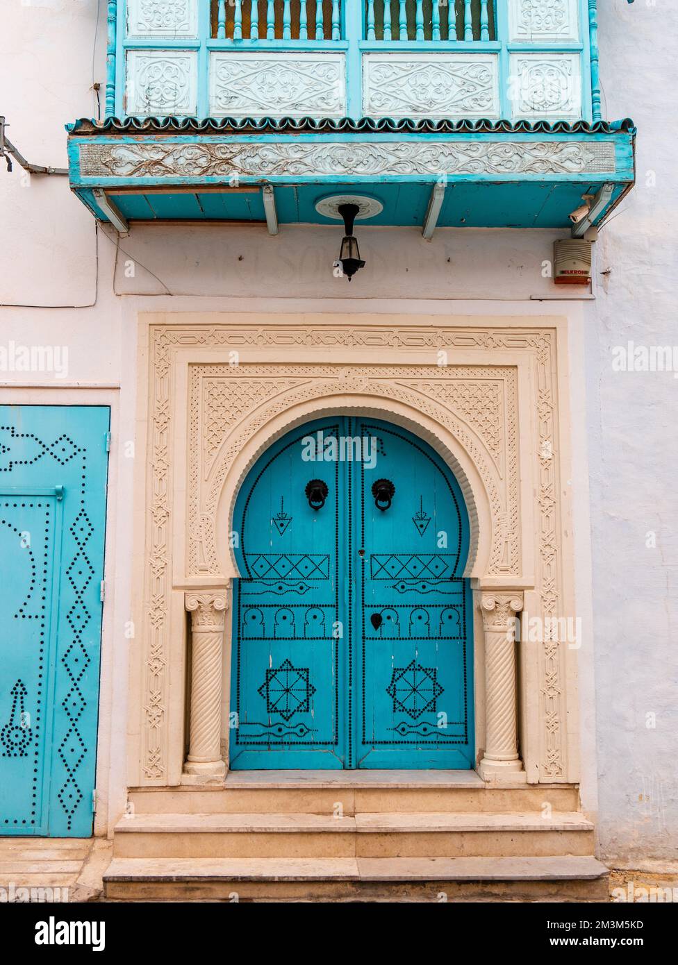 The Doors and Gates of Tunisia - Turquoise vertical Stock Photo - Alamy