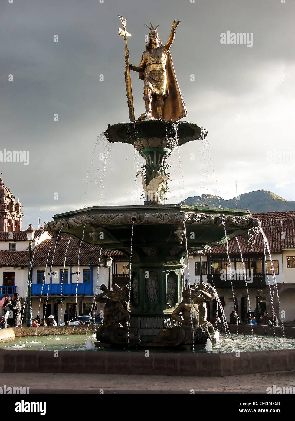 Statue of Emperor of the Inca Empire Pachacuti in Plaza de Armas in ...