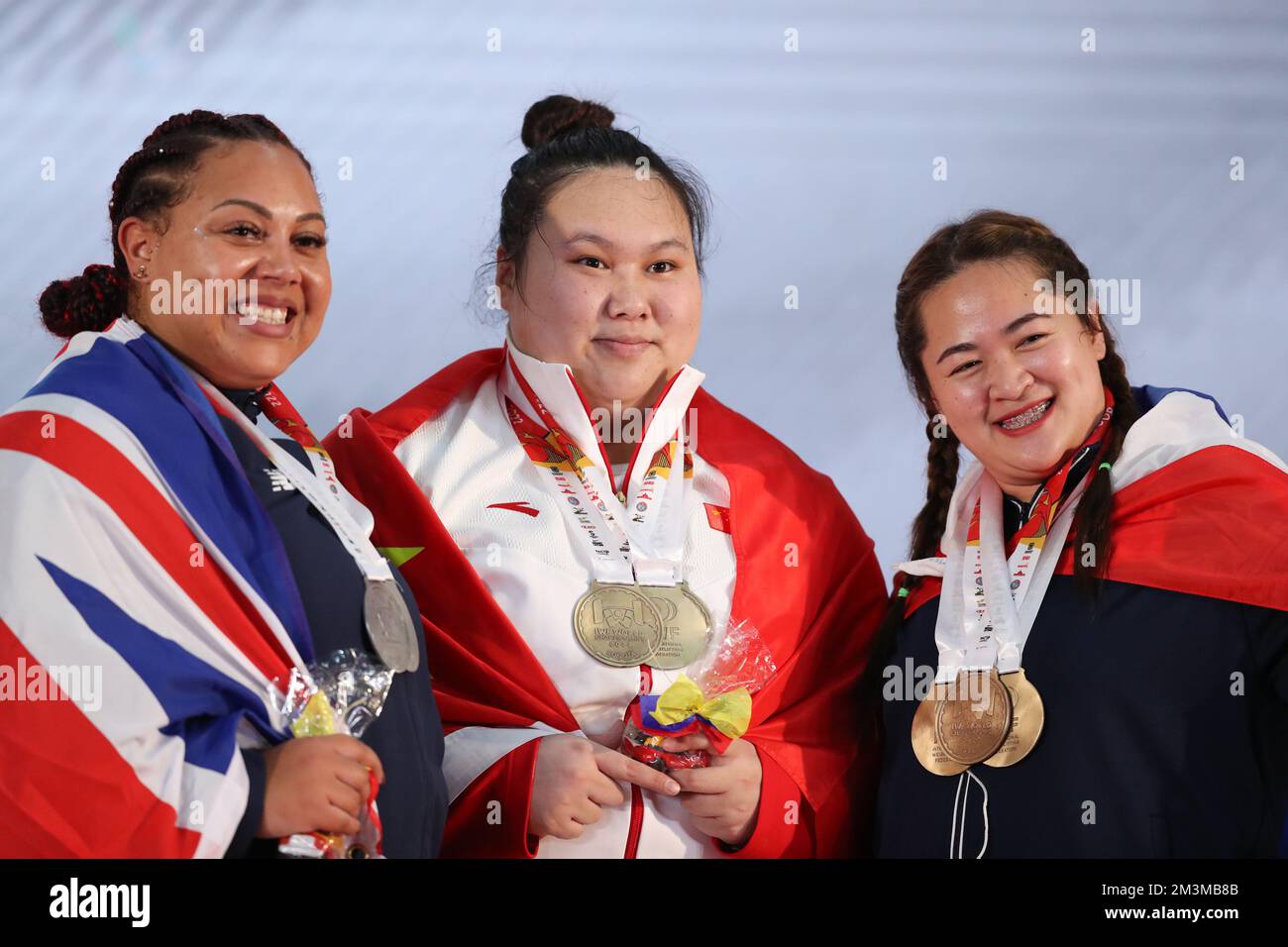Bogota, Colombia. 15th Dec, 2022. Li Wenwen (C) of China poses for ...
