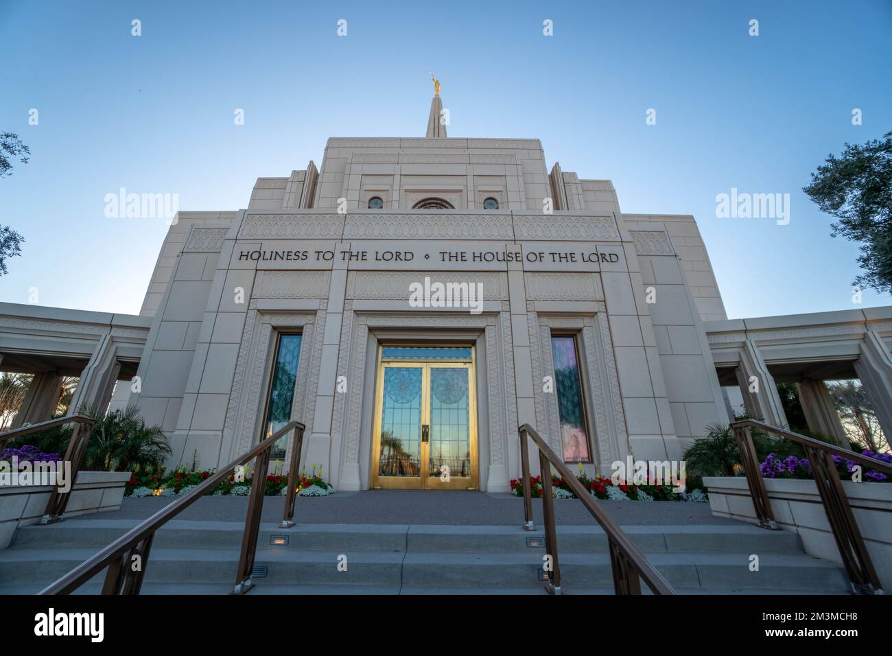 Gilbert arizona temple hi-res stock photography and images - Alamy