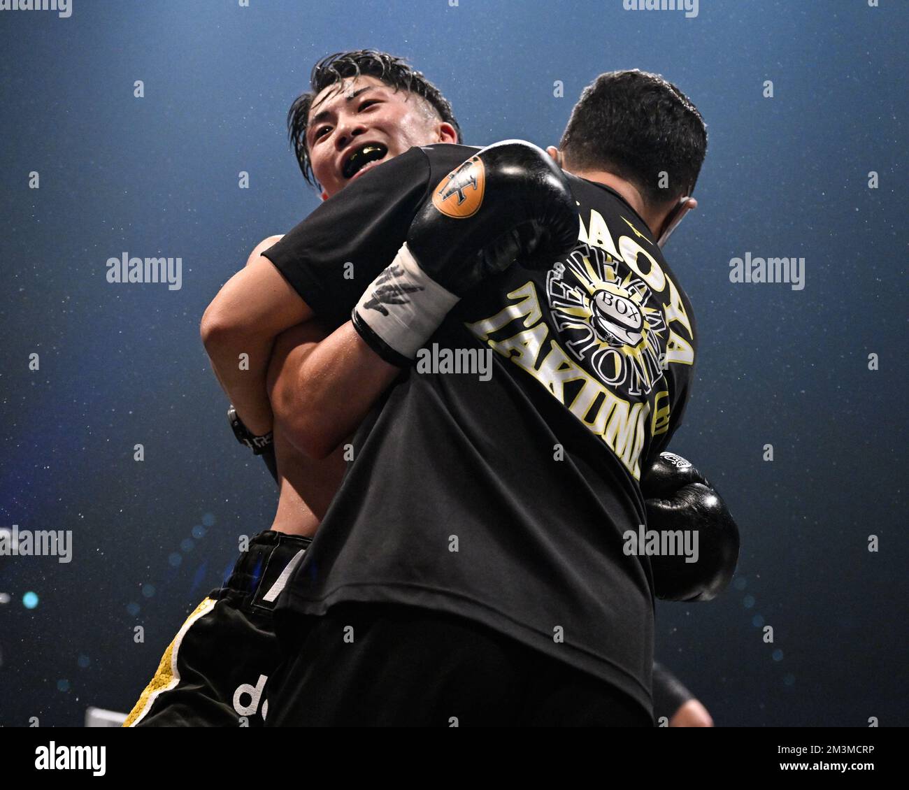 Tokyo, Japan. 13th Dec, 2022. Naoya Inoue (L) of Japan celebrates with ...