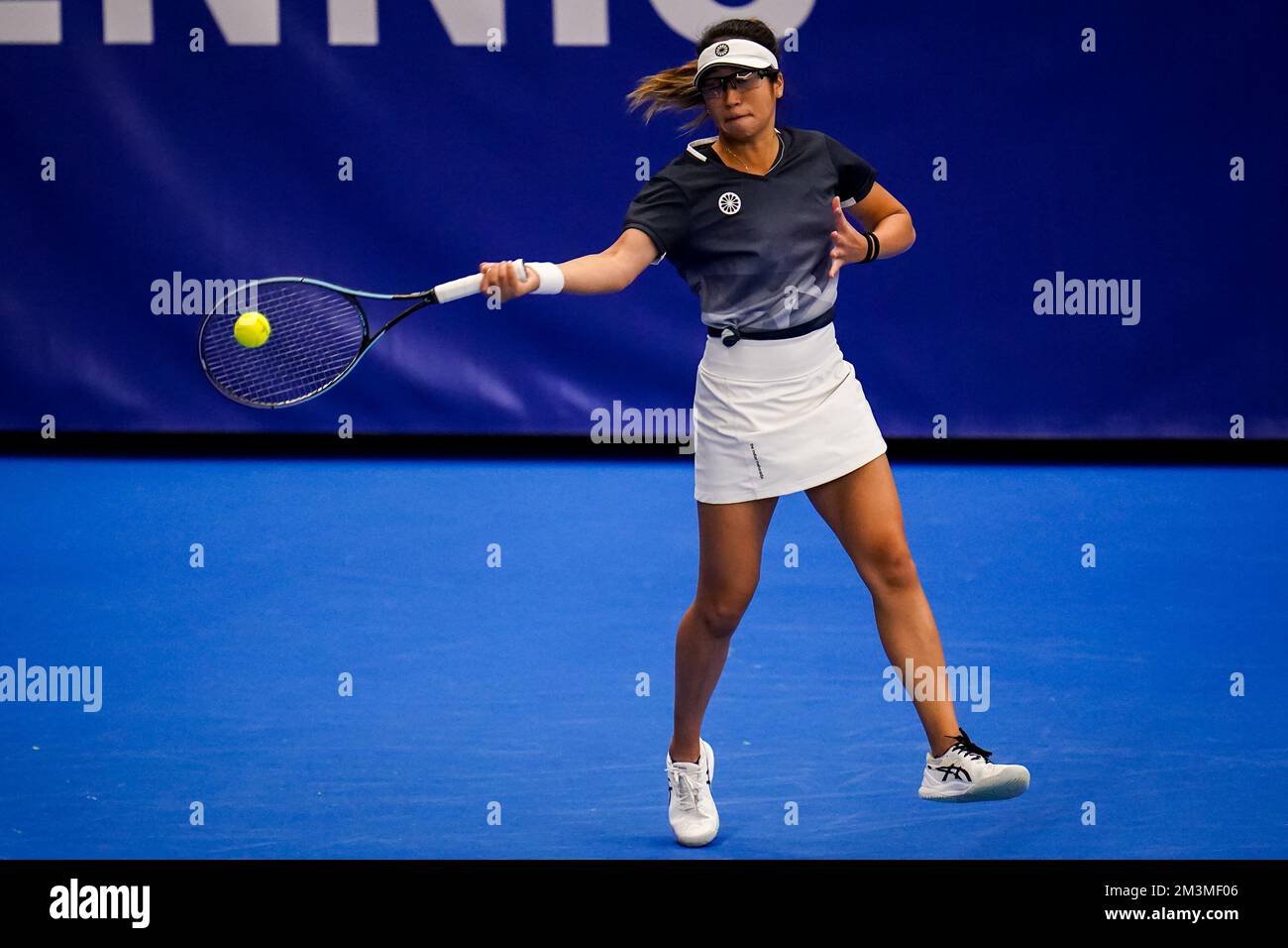 Demi tran hi-res stock photography and images - Alamy