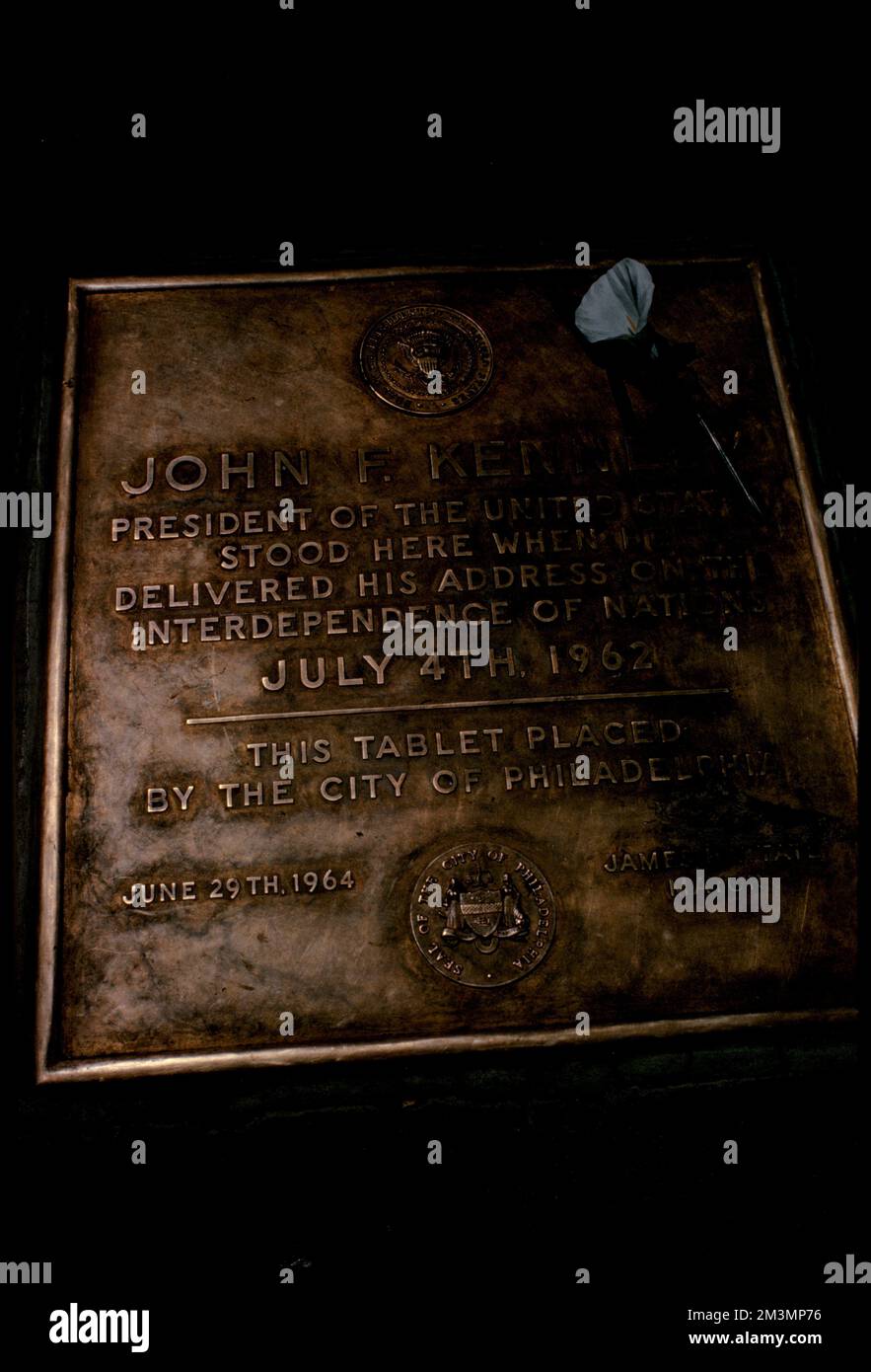 Plaque commemorating John F. Kennedy's July 4, 1962 address ...