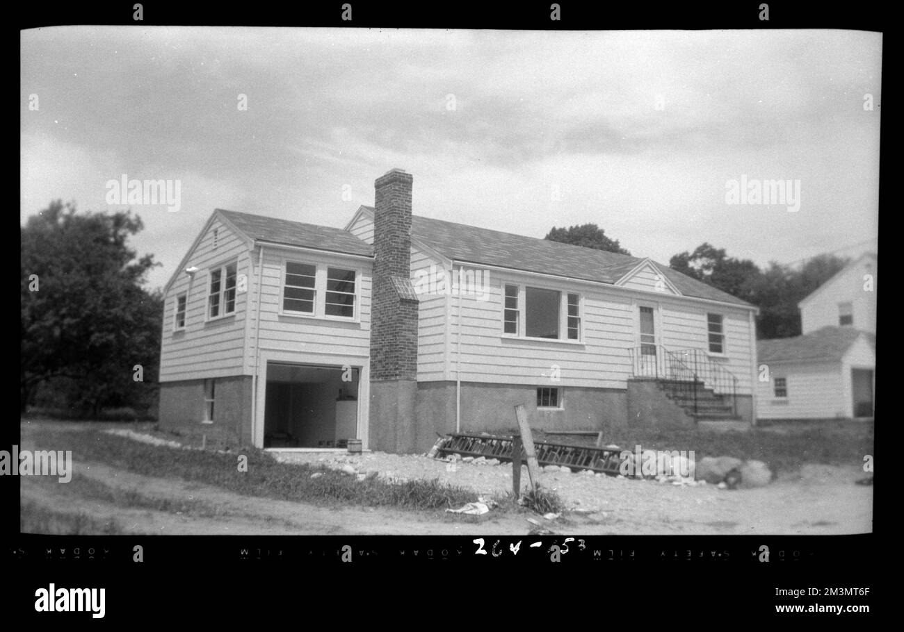 Plymouth Road #153 , Houses, Building construction. Needham Building ...