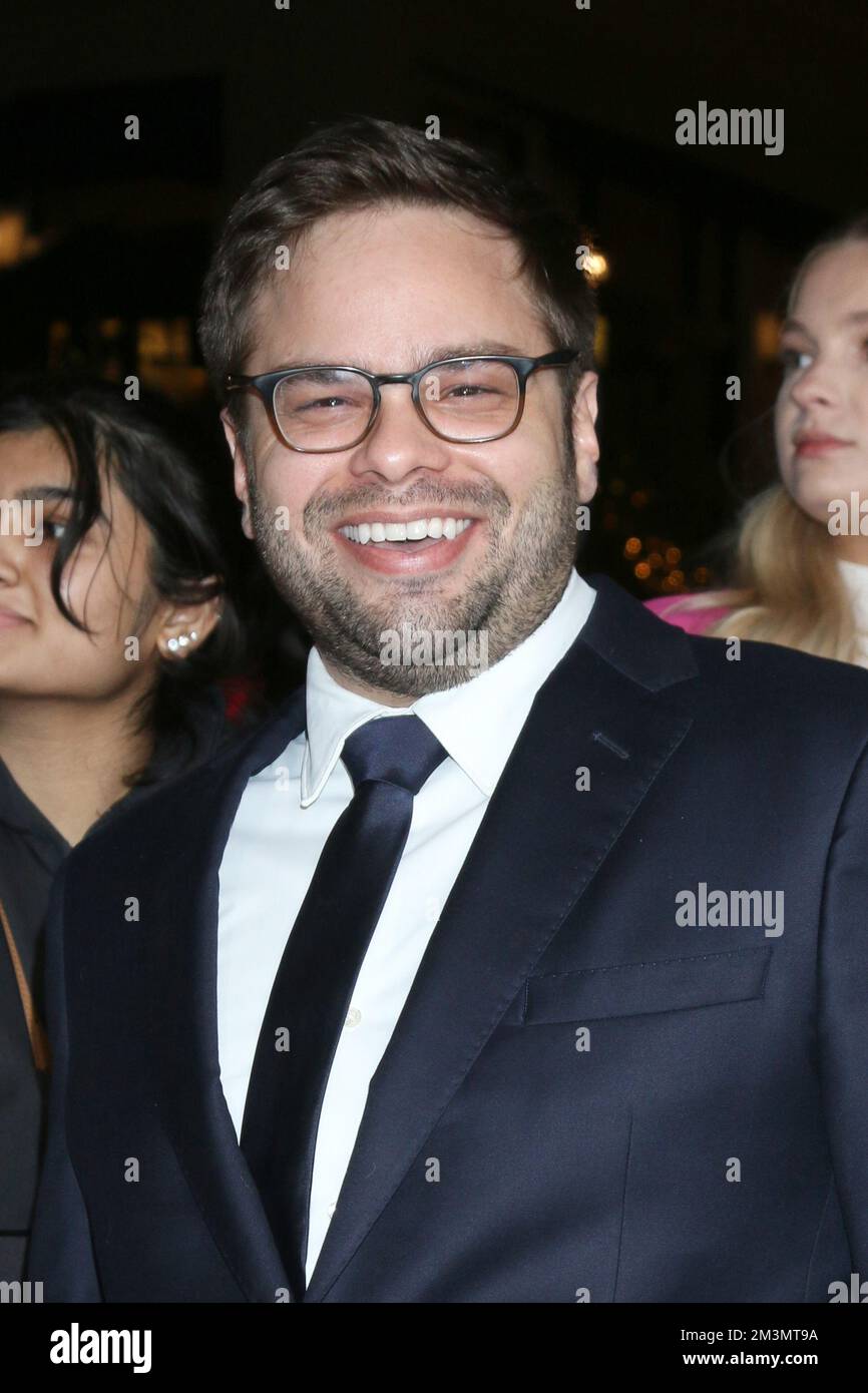 LOS ANGELES - DEC 8: Charlie Saxton at the The Recruit Netflix Seriews ...