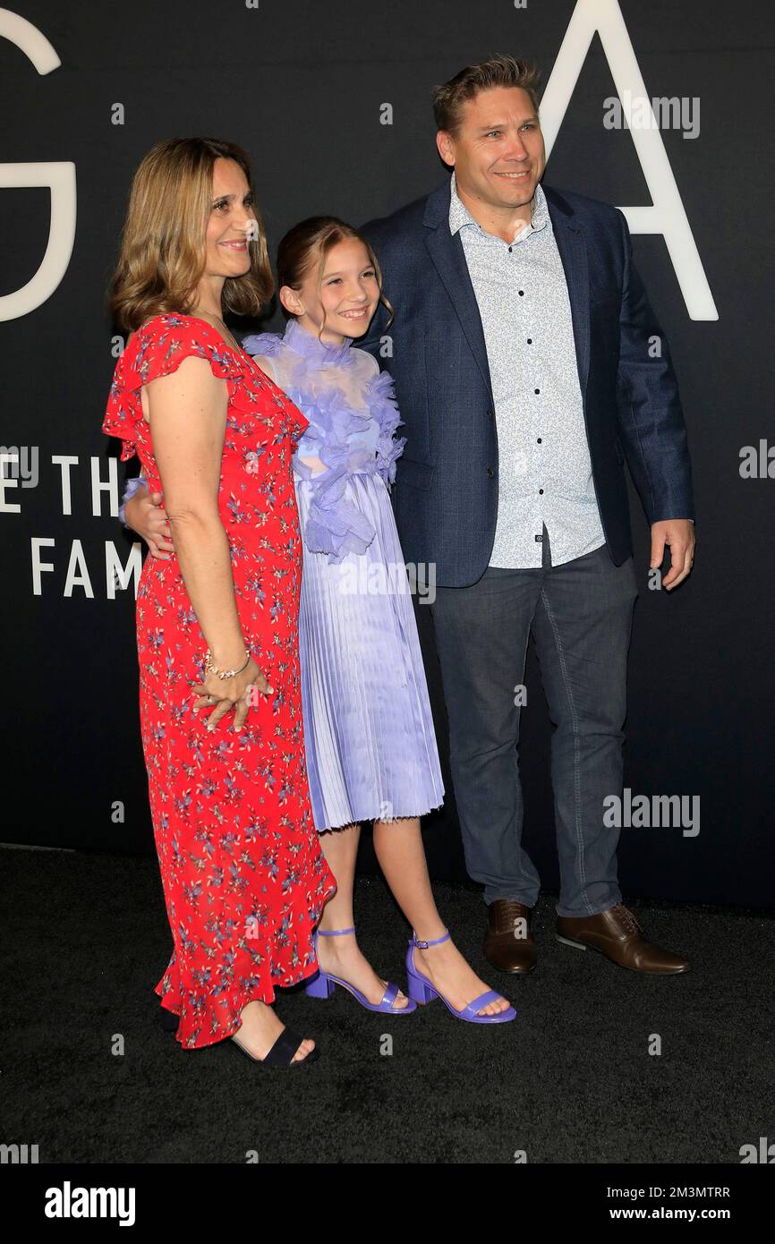 LOS ANGELES - DEC 7: Amie Donald, Parents at the M3GAN Premiere at TCL ...