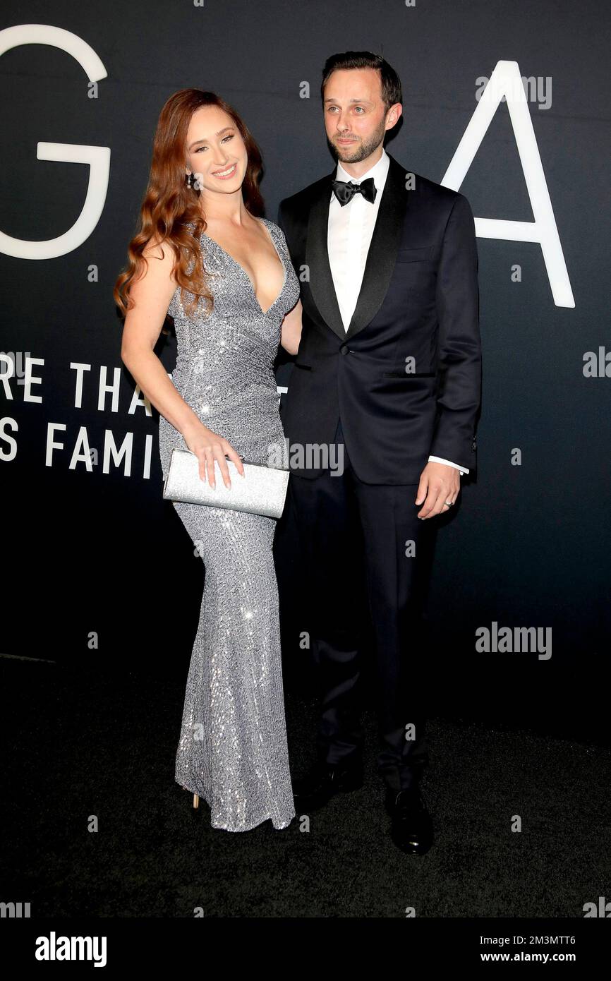 LOS ANGELES - DEC 7: Sinead Fitzgerald, Stephane Garneau Monten at the ...