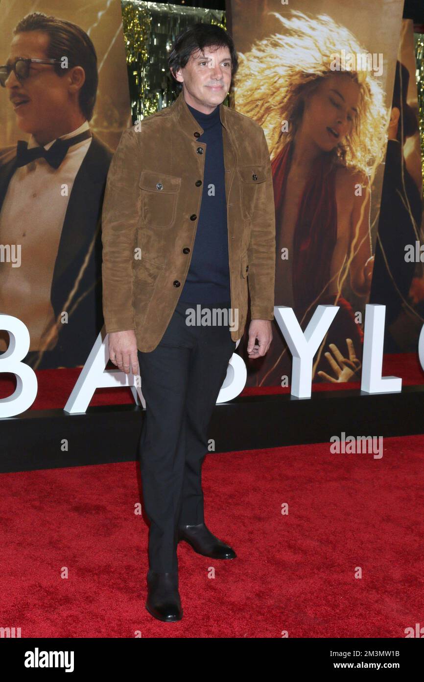 Los Angeles, CA. 15th Dec, 2022. Lukas Haas at arrivals for BABYLON ...