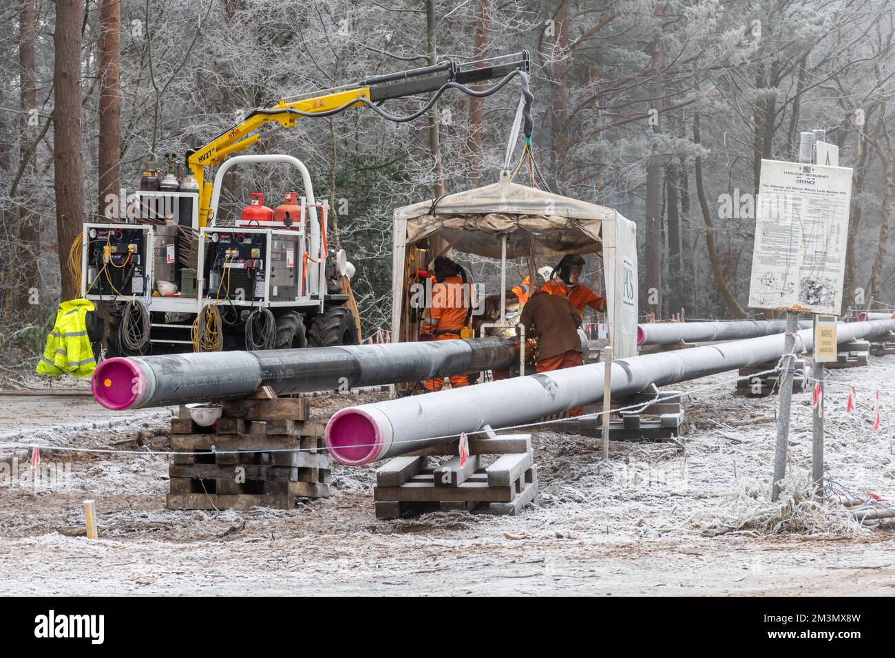 Southampton to london pipeline project hi-res stock photography and ...
