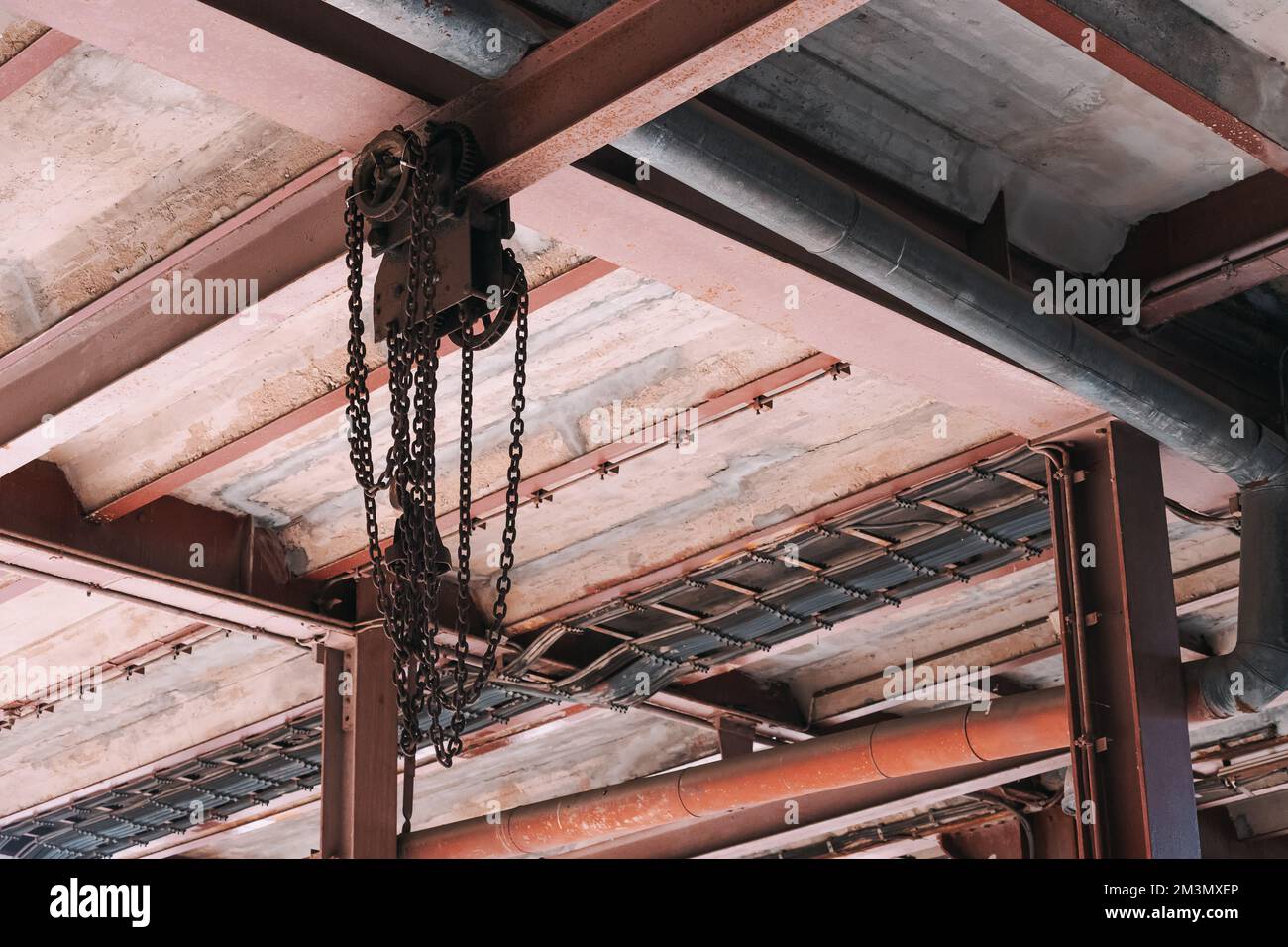 Ceiling prop hi-res stock photography and images - Alamy