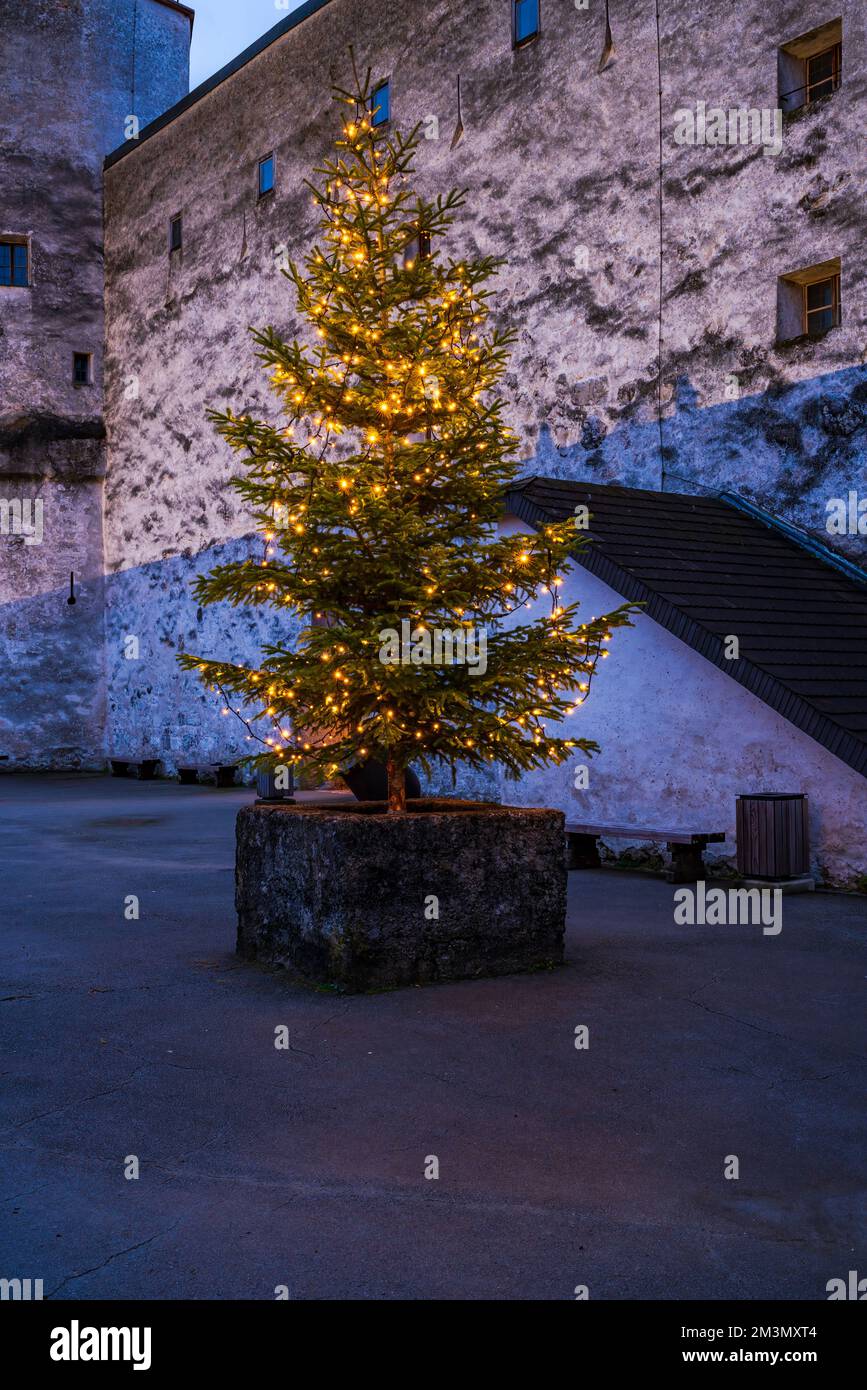 Salzburg christmas market sky hi-res stock photography and images - Alamy