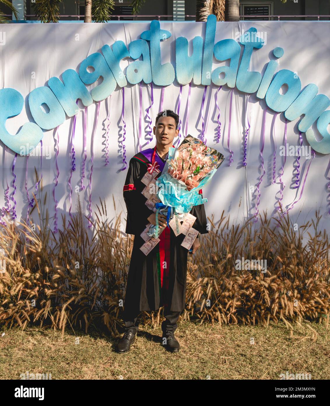 Thailand graduates hi-res stock photography and images - Alamy