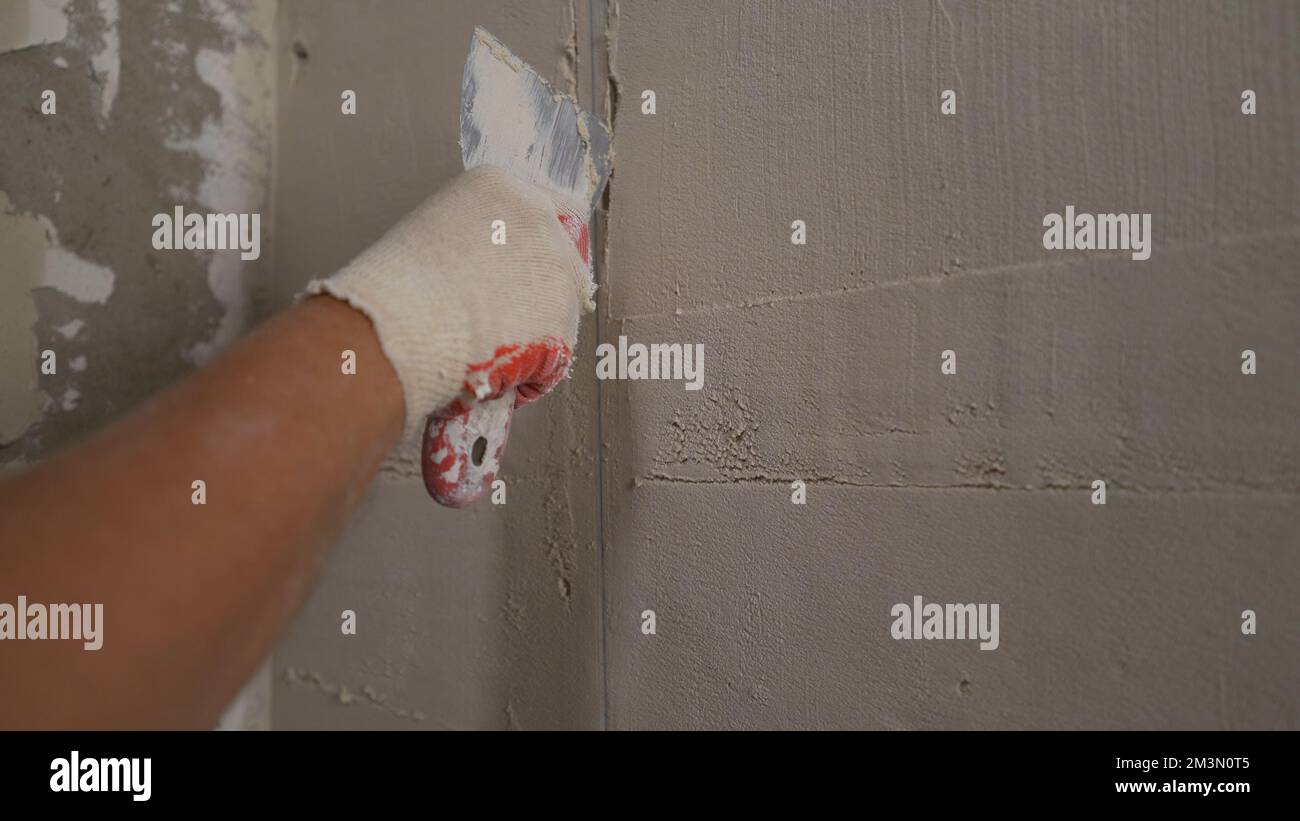 Master takes out part repair hi-res stock photography and images - Alamy