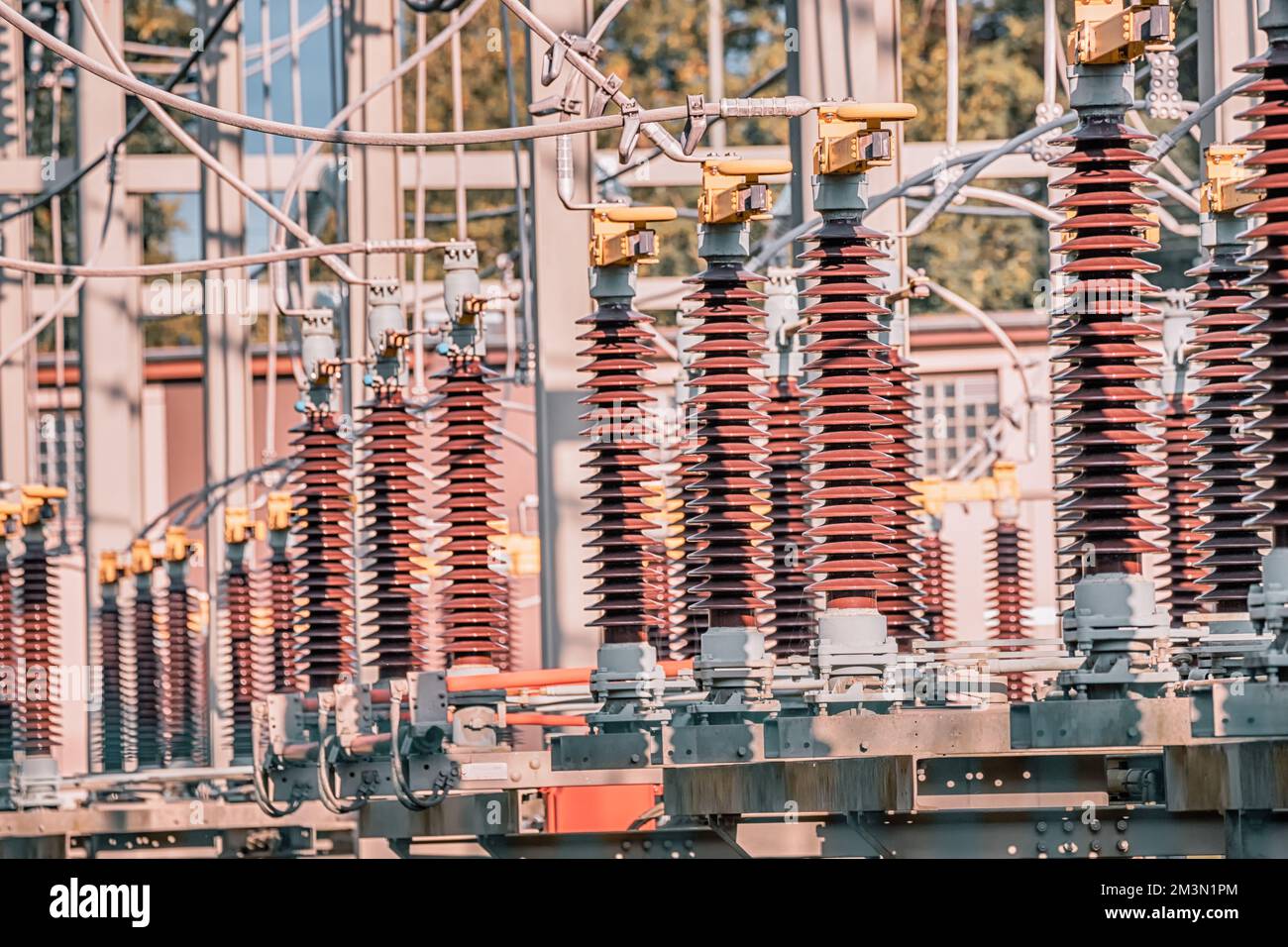 Current and voltage converter for an electrical substation. Dielectric ...