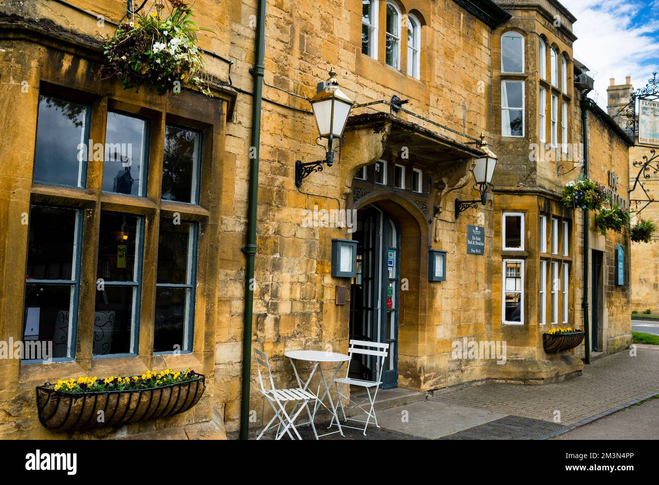 Georgian architecture of The Swan Inn of Moreton-in-Marsh Cotswold ...
