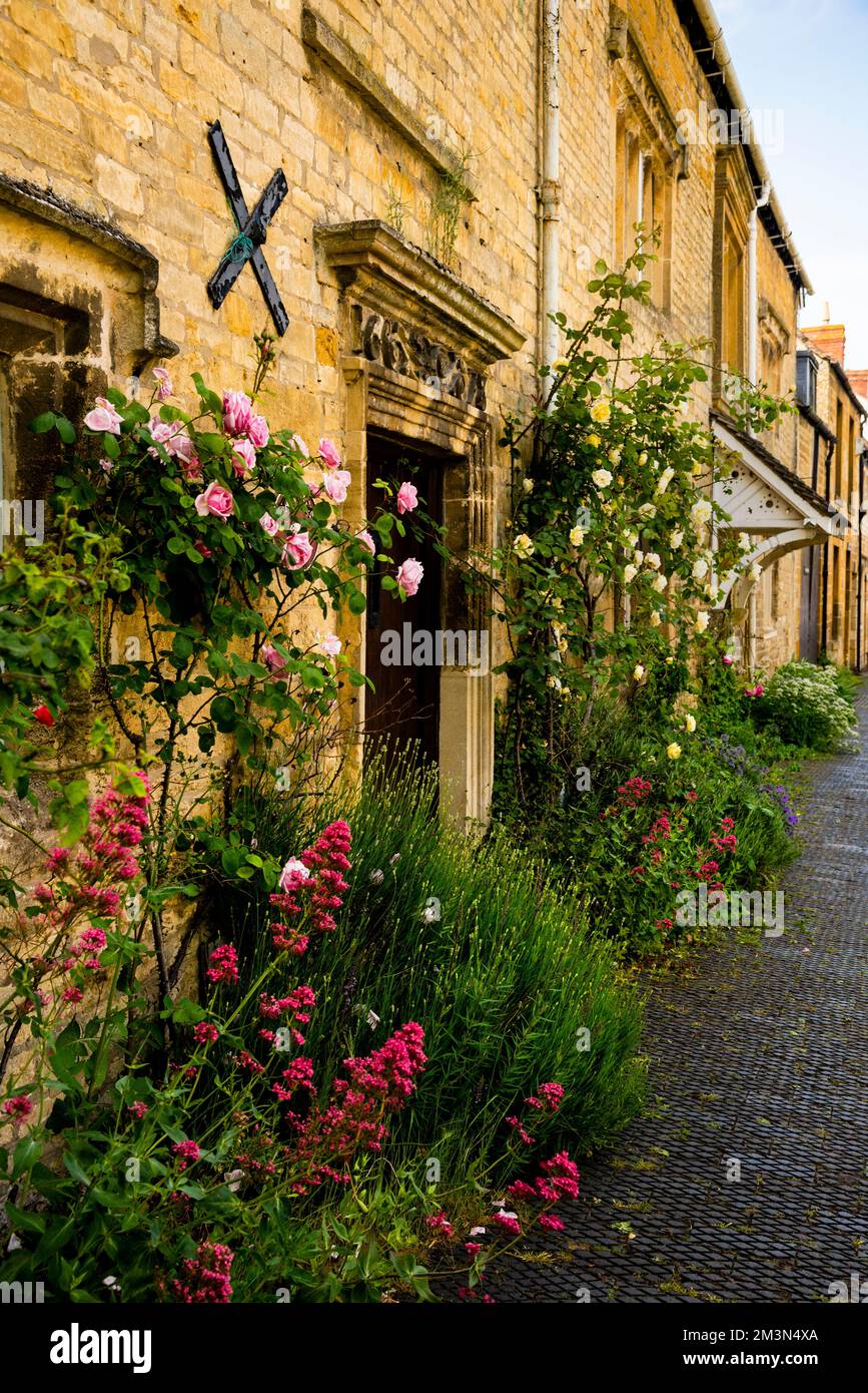 Metal crosses are the ends of ties that hold the walls together, a long ...