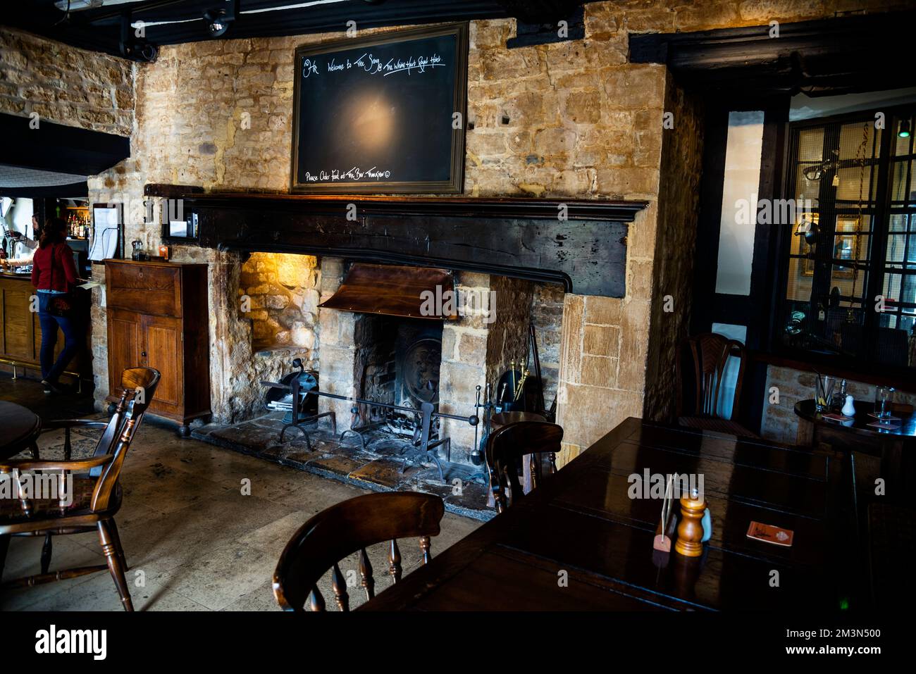 17th century fireplace england hi-res stock photography and images - Alamy