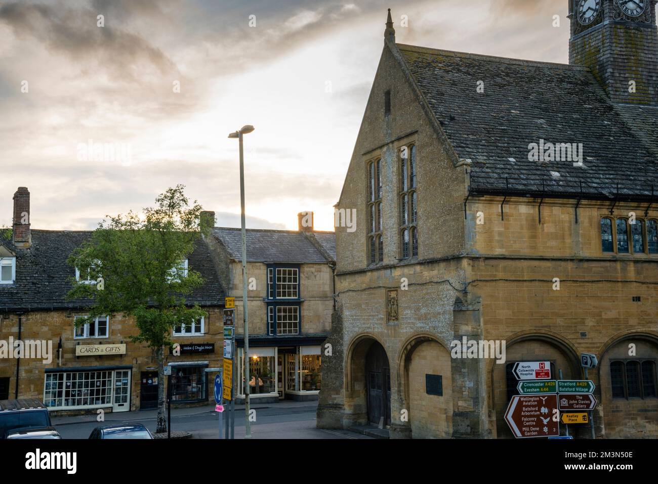 Free Tudor style Redesdale Hall town hall in Moreton-in-Marsh market ...