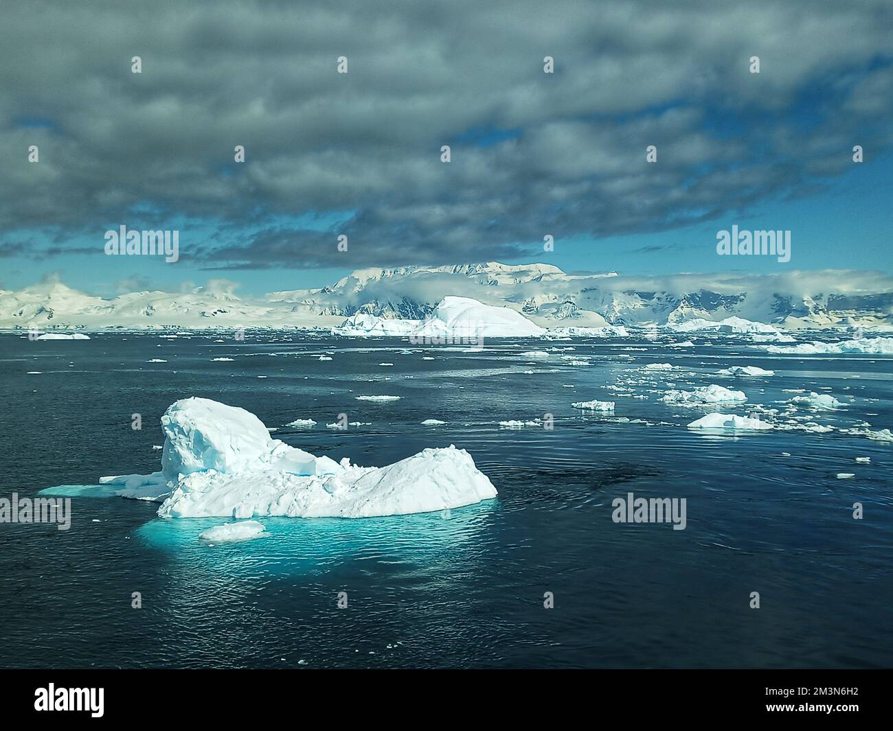 antarctica,antartica,antarctica landscape,nature,ice filled mountains ...