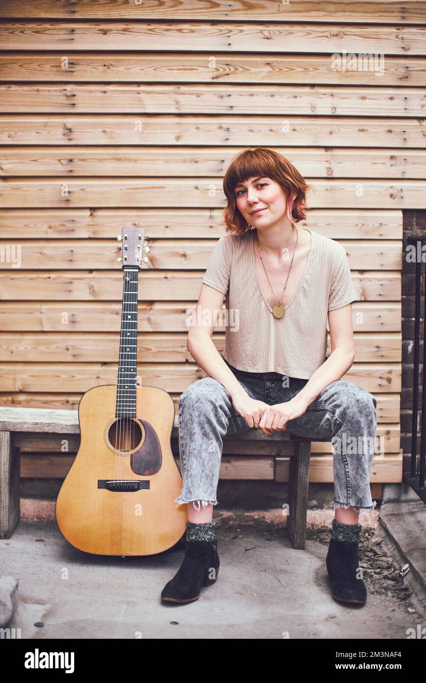 Studio mollie tuttle hi-res stock photography and images - Alamy