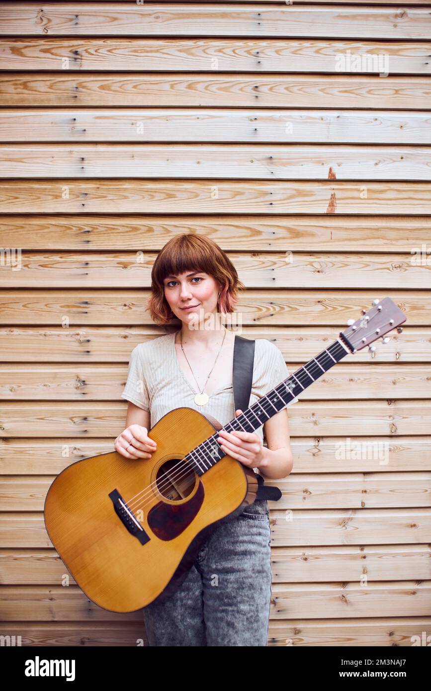 Studio mollie tuttle hi-res stock photography and images - Alamy