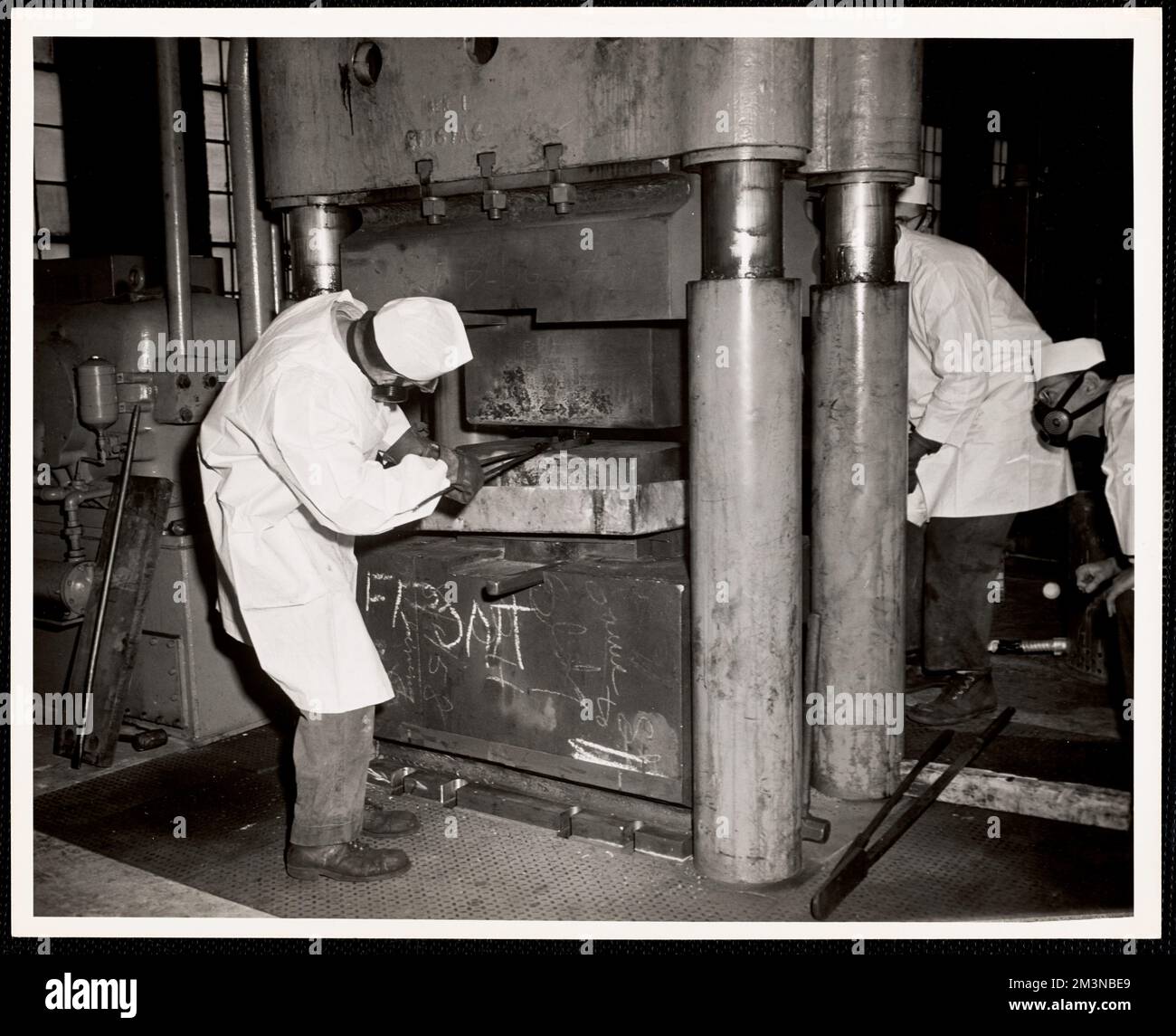 Press forging , Armories, Ordnance industry, Forging, Watertown Arsenal ...