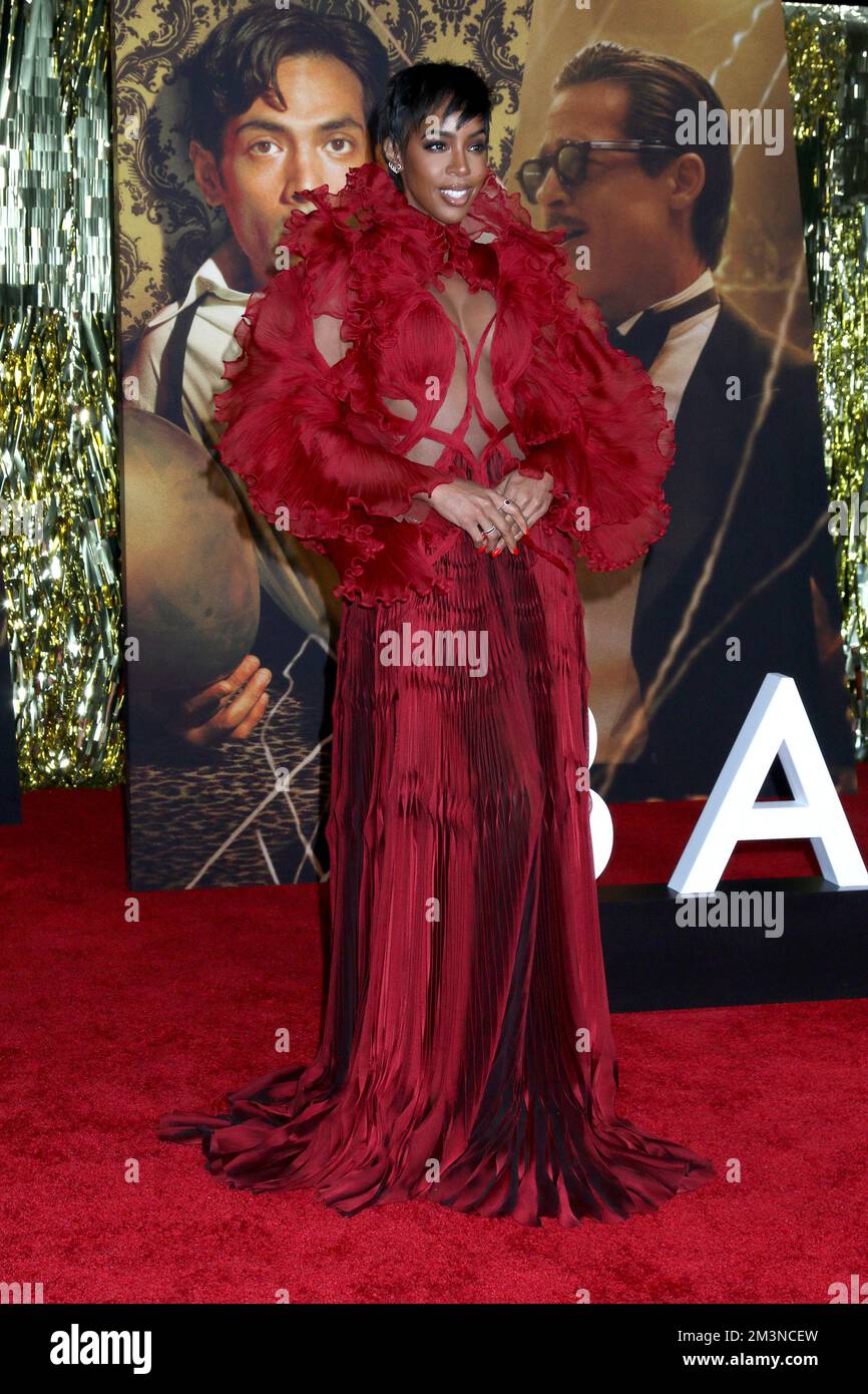 December 15, 2022, Los Angeles, CA, USA: LOS ANGELES - DEC 15: Kelly ...