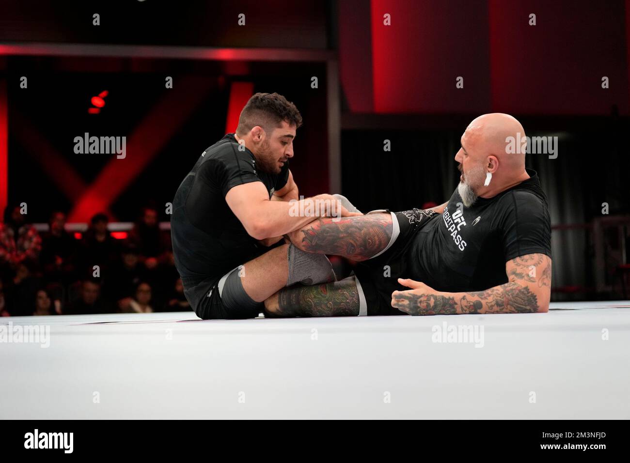 210lbs hi-res stock photography and images - Alamy