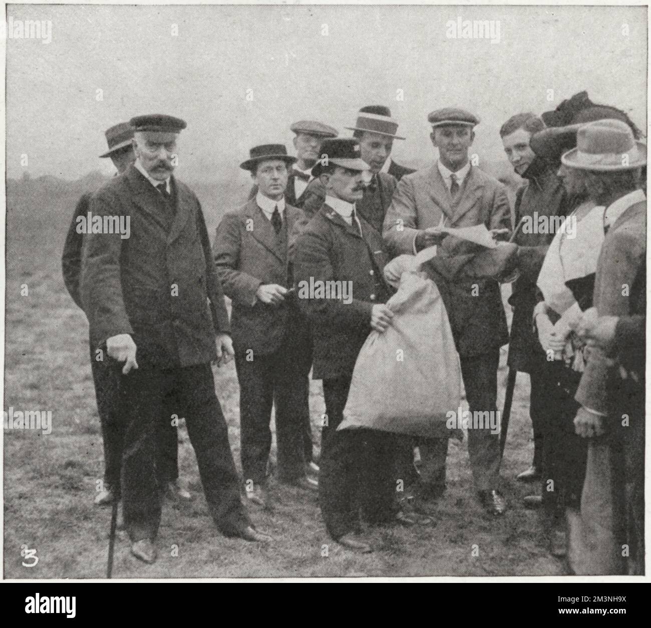 Postman england hi-res stock photography and images - Alamy