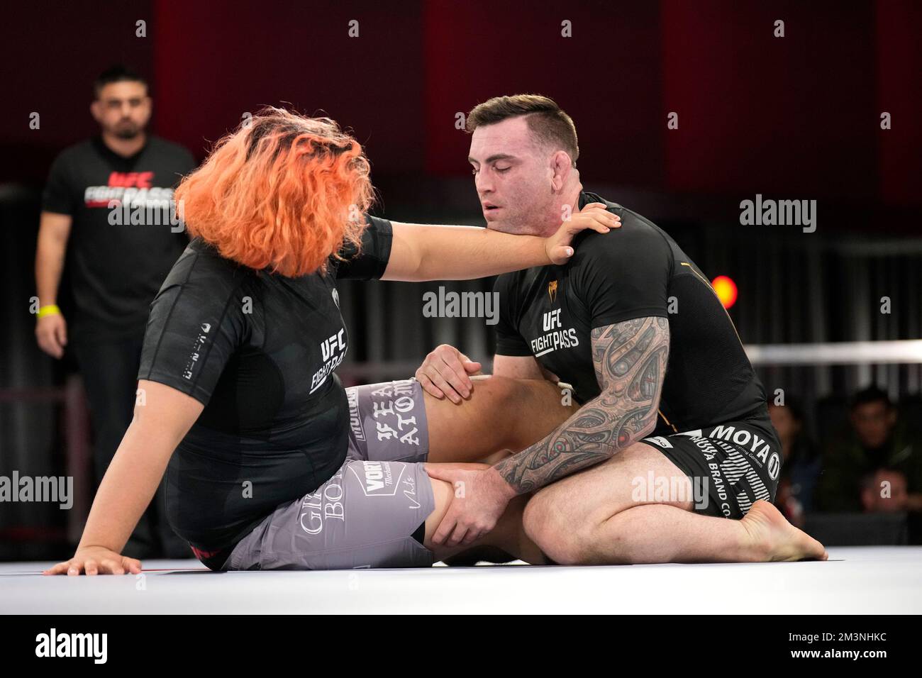 Andy varela 186lbs and luke griffith 235lbs hi-res stock photography ...