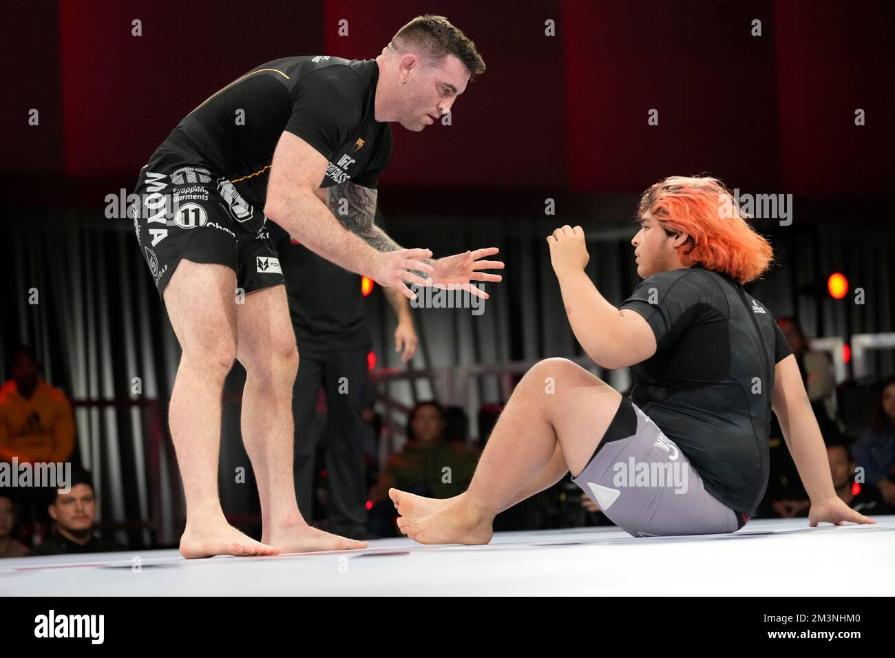 235lbs hi-res stock photography and images - Alamy