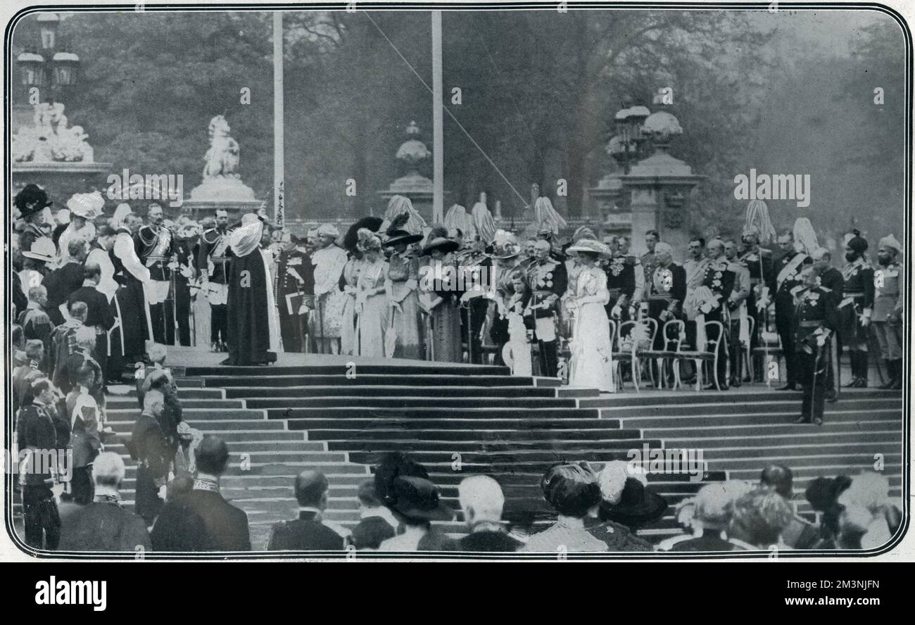 Event unveiling hi-res stock photography and images - Alamy