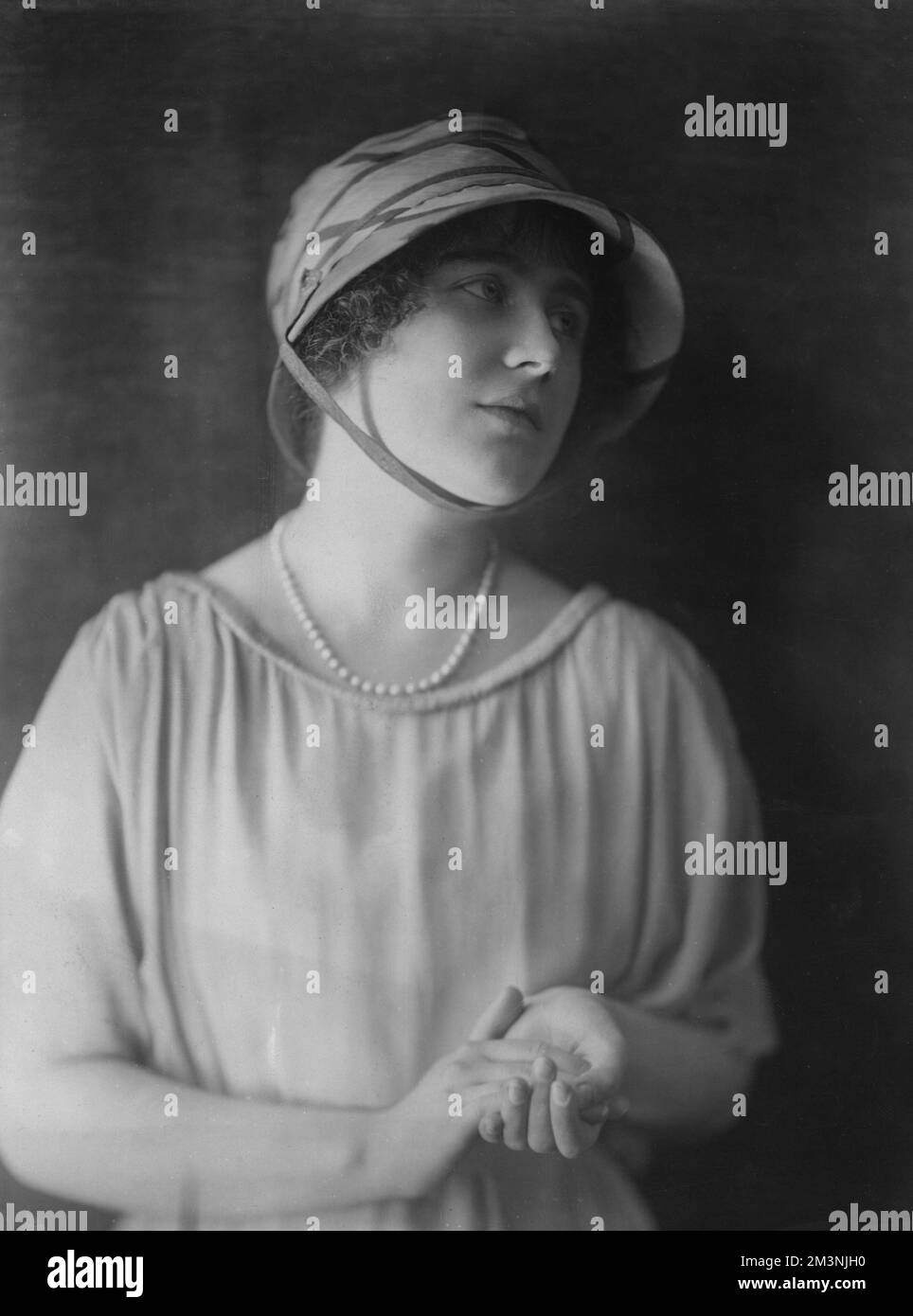 Lady Elizabeth Bowes-Lyon Stock Photo - Alamy