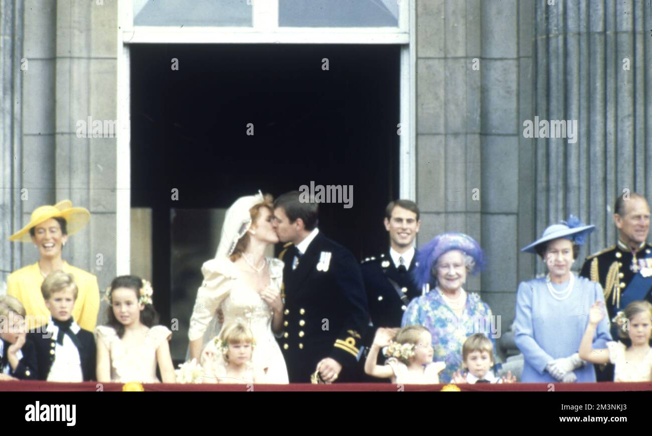 Royal Wedding 1986 - Kiss on the balcony Stock Photo - Alamy