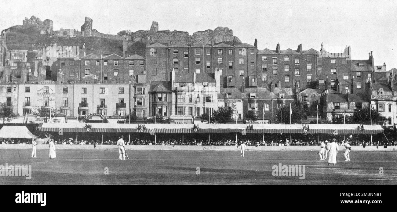 Cricket sussex yorkshire hi-res stock photography and images - Alamy