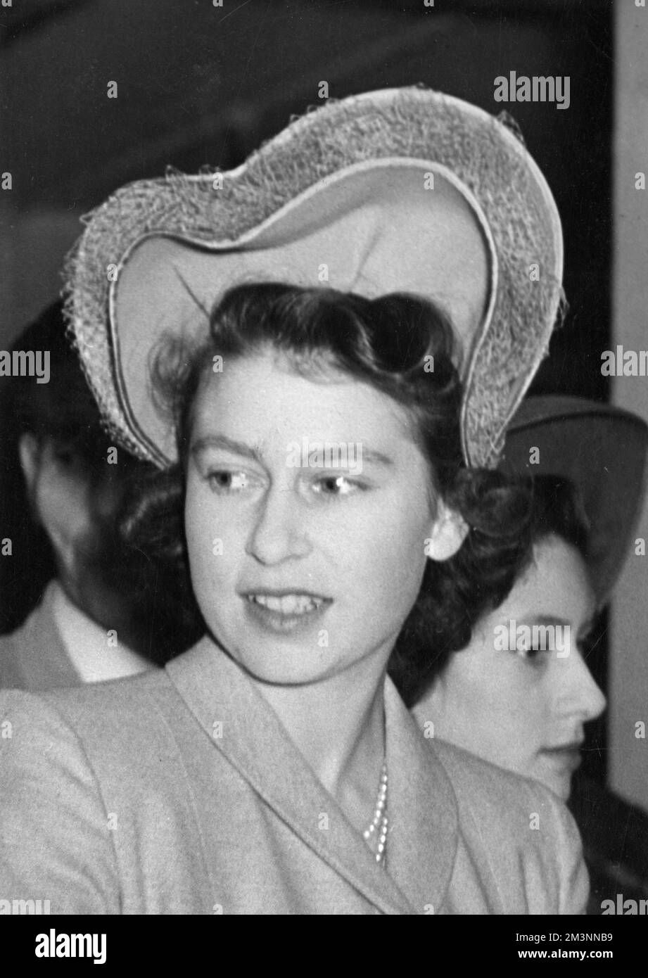 Princess elizabeth 1946 hi-res stock photography and images - Alamy