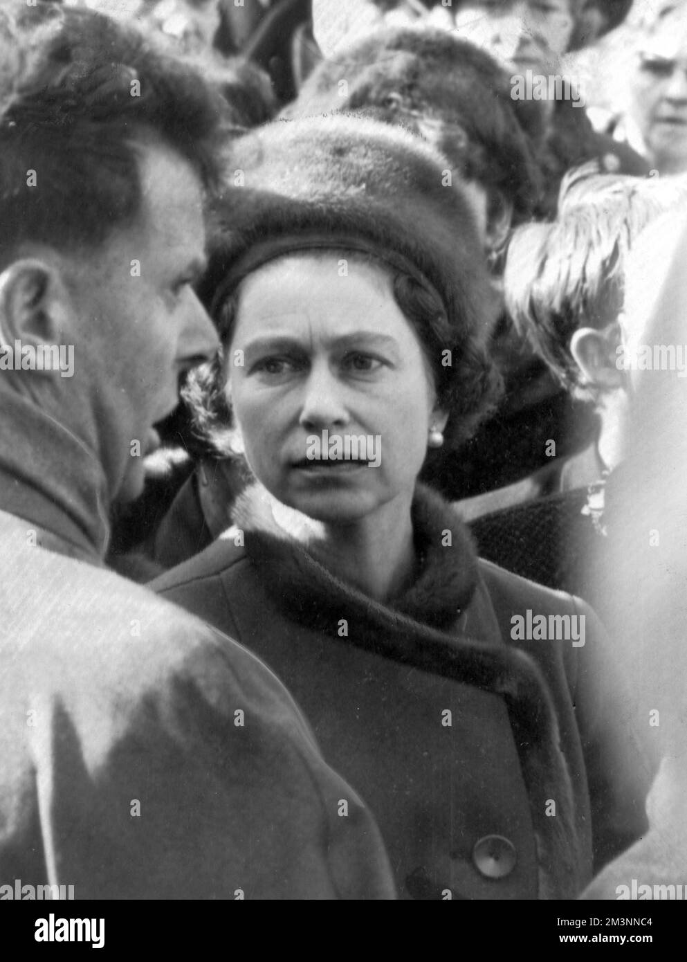 Queen elizabeth ii duke 1960s hi-res stock photography and images - Alamy