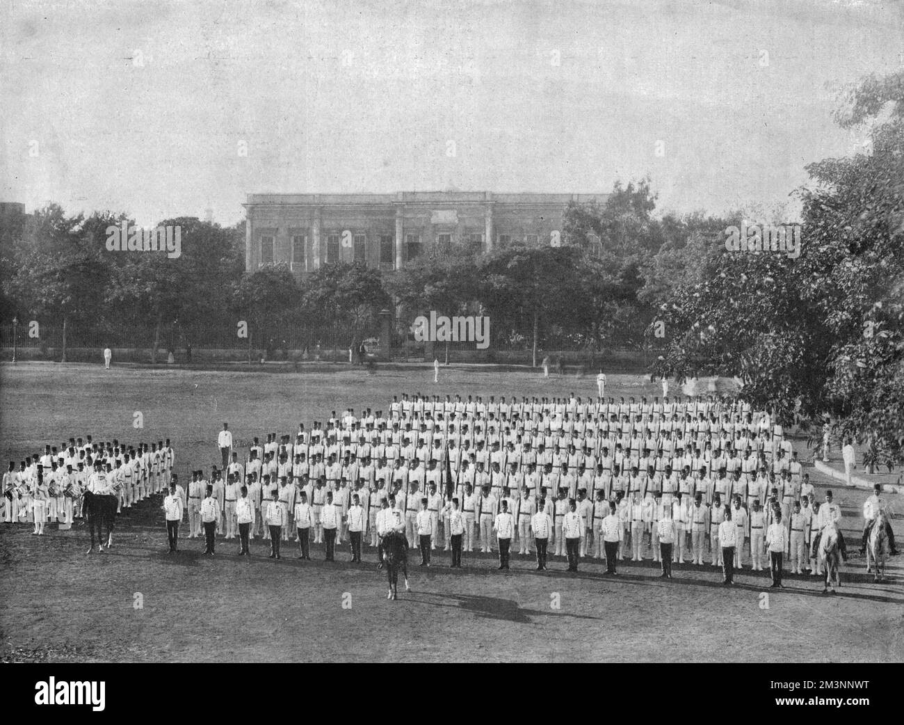 Battalion parade hi-res stock photography and images - Alamy