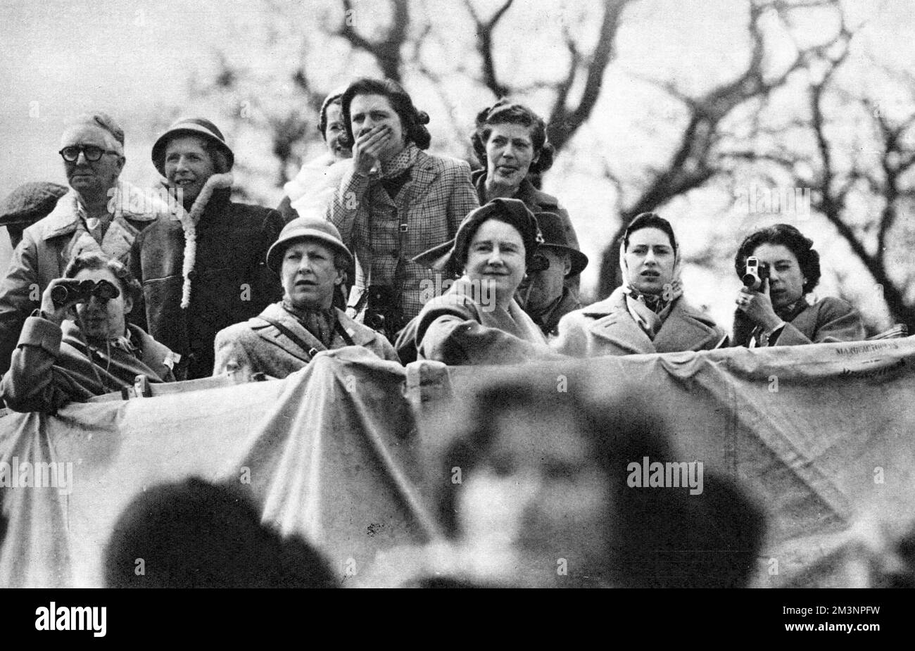 Badminton spectators hi-res stock photography and images - Alamy